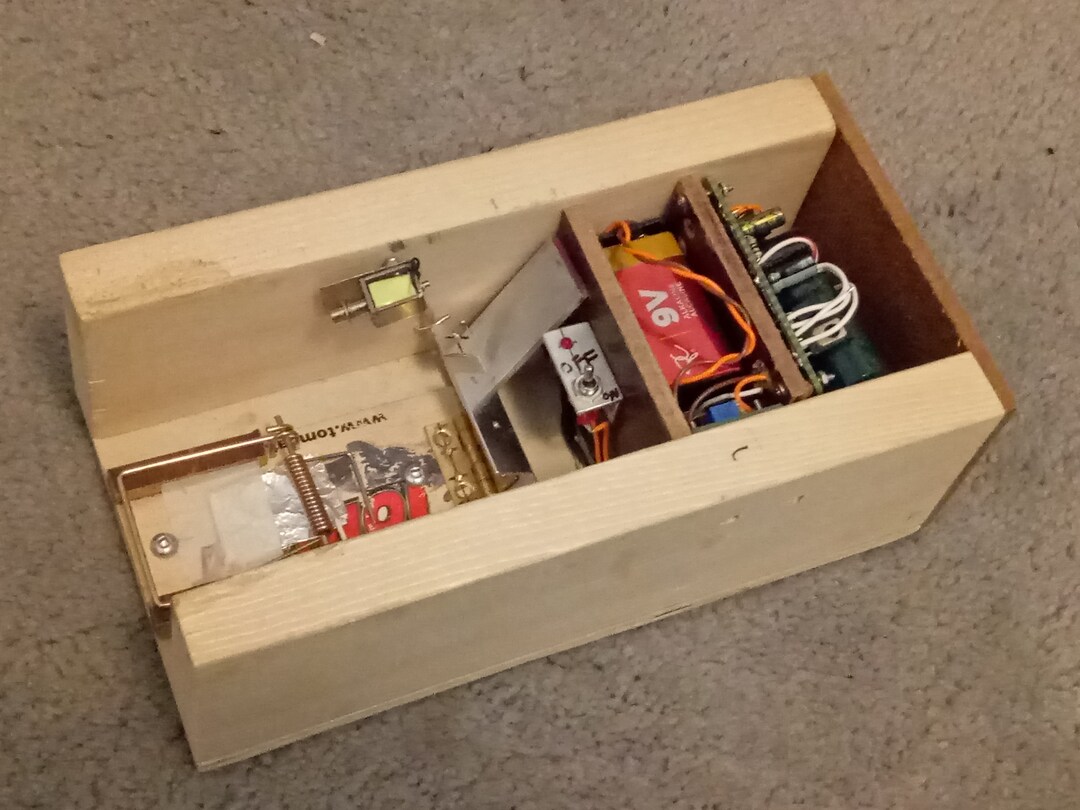 Best Mouse Trap - Proximity Sensing Mouse Trap Catches Mice Every Time ...