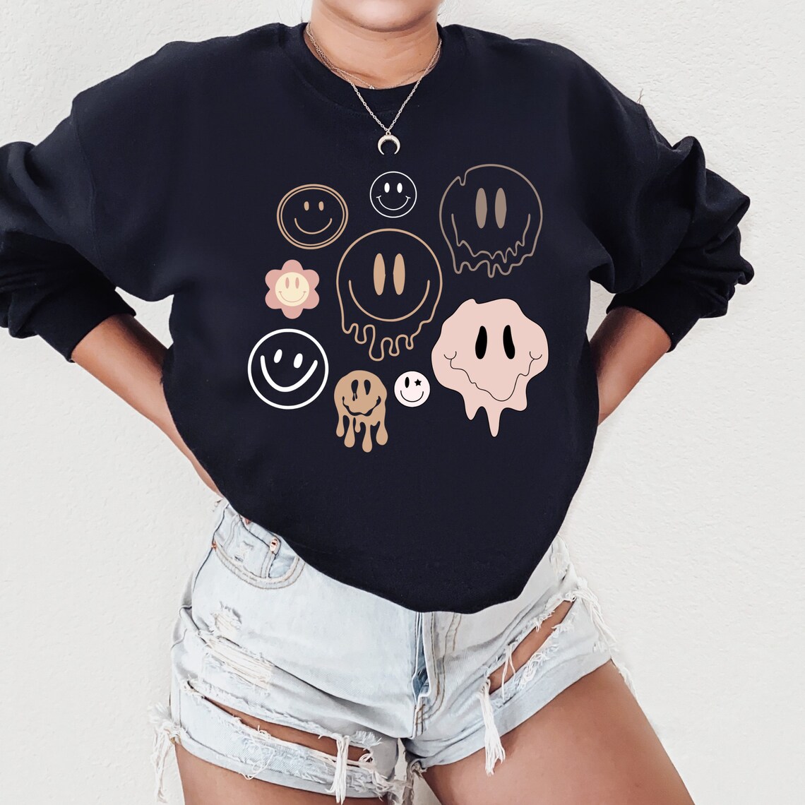 Smiley Face Crewneck Sweatshirt. Groovy Smile Sweater. Retro Smiley ...