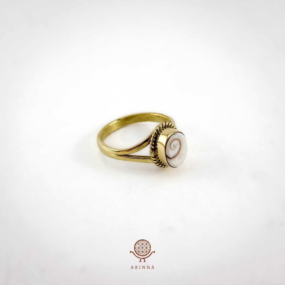 Brass Shiva Eye Ring - Seashell Ring - Pacific Cats Eye - Occhio Di ...