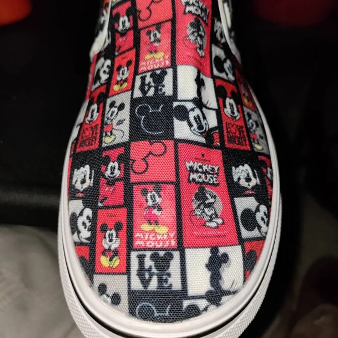 Mickey Posters Slip-ons Disney Bounding Mickey Mouse Men's Slip on ...