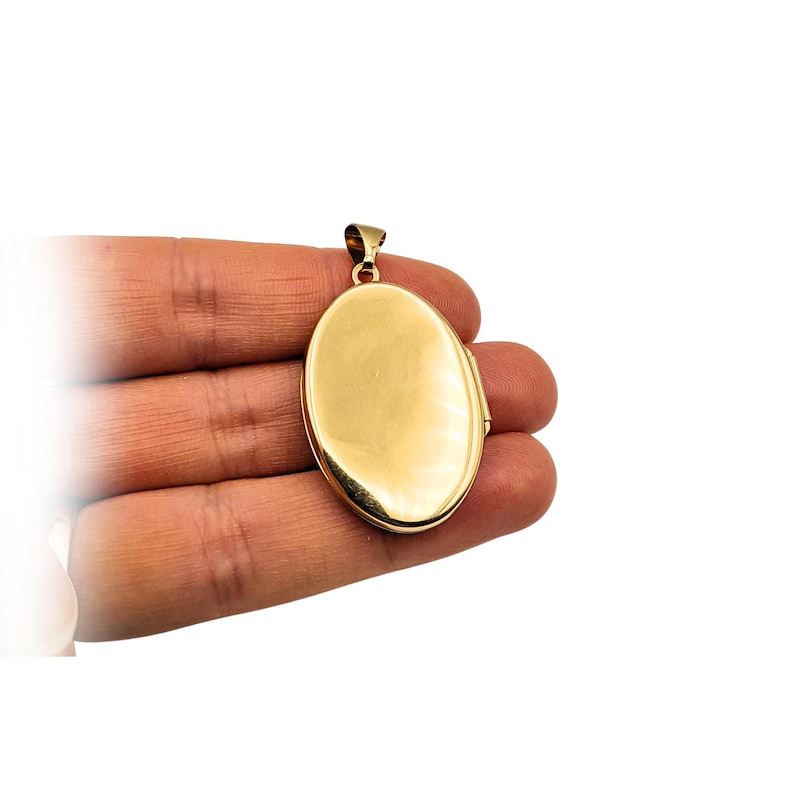 Large 9ct Gold Oval Locket, Fully Hallmarked, Floral Engraved Pendant ...