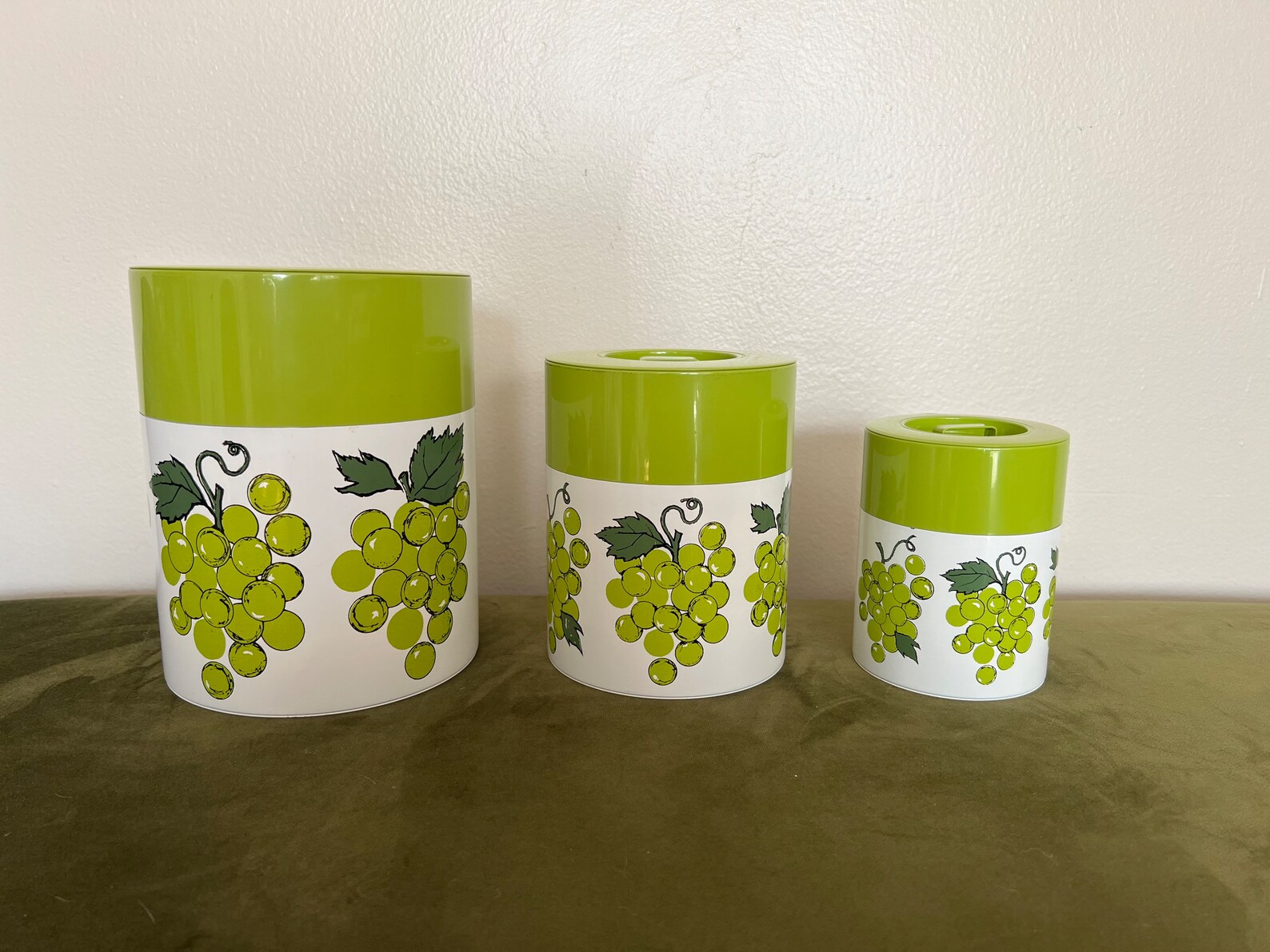 Vintage Retro Canisters Grapes Design With Avocado Green Lids Set of 3 ...