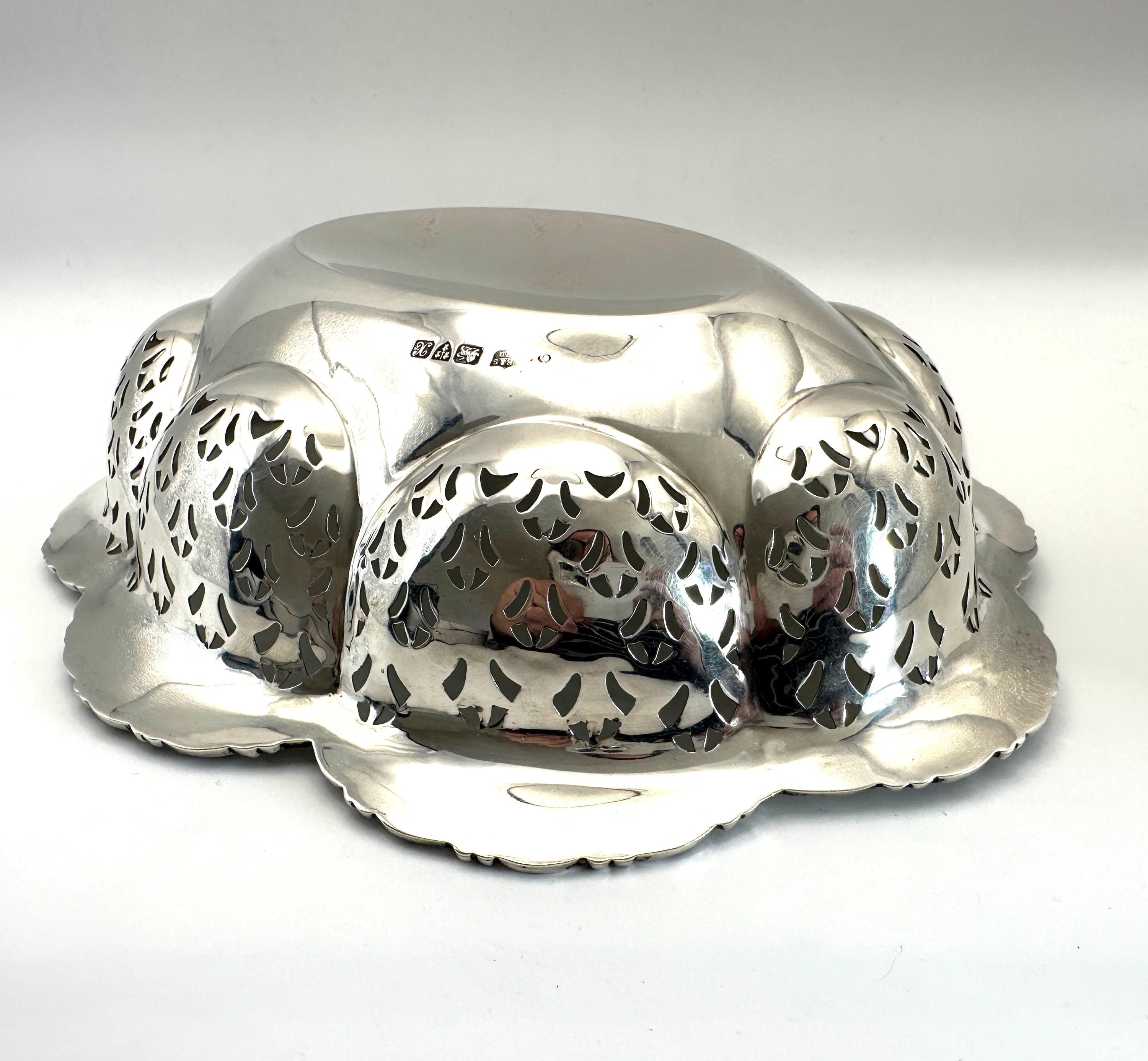 Antique 1923 Chester Hallmark Solid Silver Lobed Bowl - 188g - Etsy
