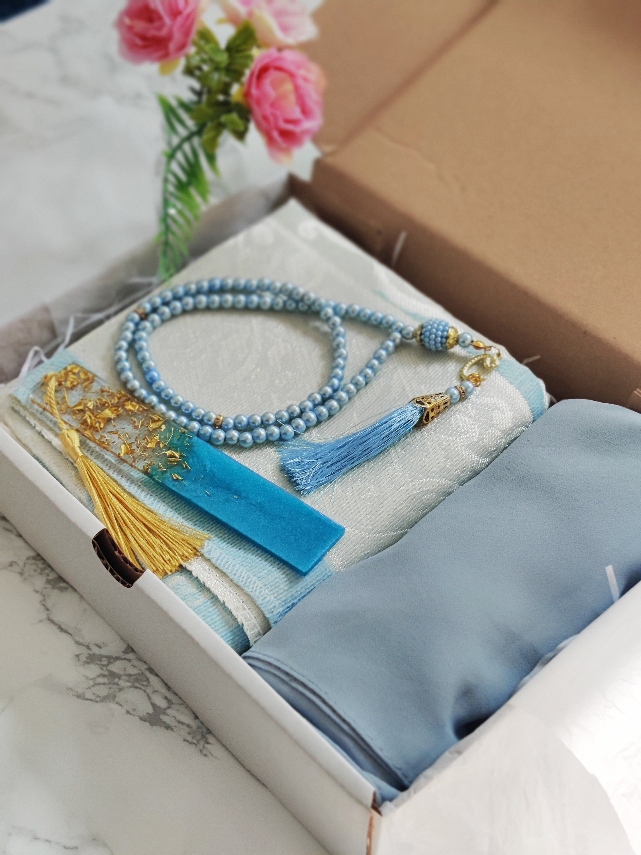 Prayer Gift Set | PERSONALISED Gift Box | Prayer Mat, Tasbih, Scarf ...