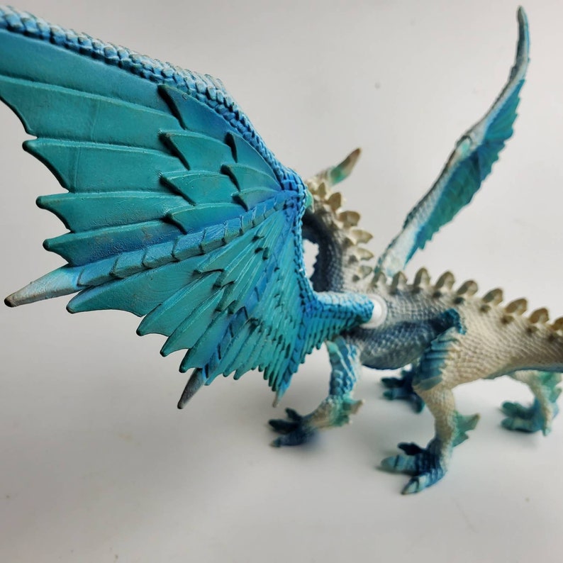 Schleich Bayala Ice Hunter Dragon Figure, D-73527 With Posable Wings ...