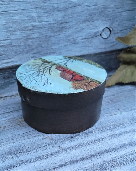 Adorable small hand painted cheese box for trinkets o… - Gem