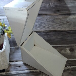 Vintage Chippy Wood Bread Box | Potato Bin | Hinged Box W Knob - Etsy