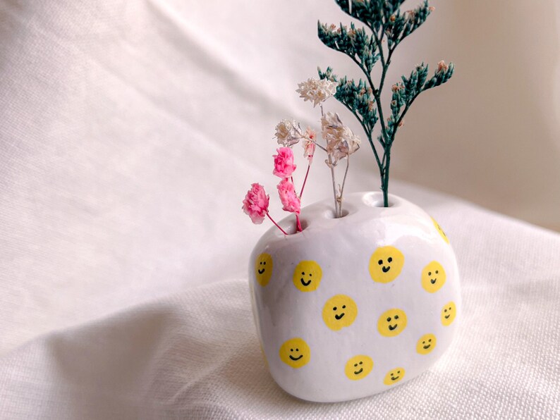 Smiley Face Tiny Vase / Mini Decorative Things / Mini Vase With Happy ...