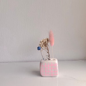 Kawaii Tiny Vase / Desk Decor Mini Vase / Tiny Vase / Room Cute Decor ...