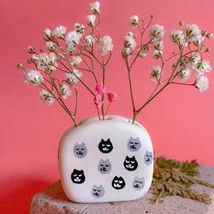 Cat Tiny Modern Vase / Handshaped Mini Vase / Handpainted Bud Vase ...