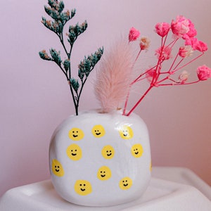 Smiley Face Tiny Vase / Mini Decorative Things / Mini Vase With Happy ...