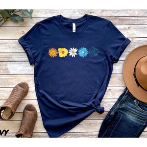 Aroace Flower T Shirt, Floral Aro Ace Flag, Aromantic Asexual Gift ...