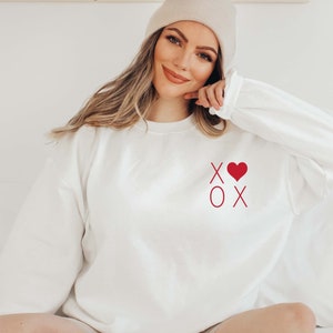 XOXO Sweatshirt, Valentine Sweatshirt, Women Love Heart Cute Crewneck, Cute Valentine Shirt ...