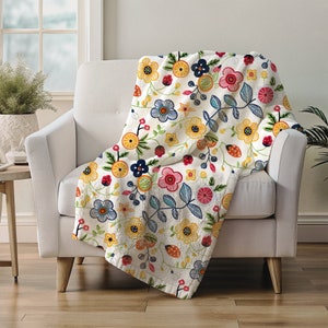 Grandma Core Decor Bright Floral Comforter - Cozy Retro Granny Chic ...