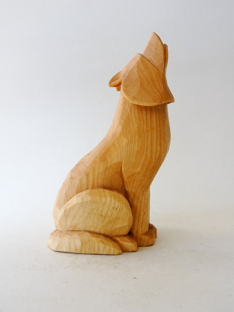 Wood Carving - Hand Carved Figure of A Howling Wolf - Home Decoration ...