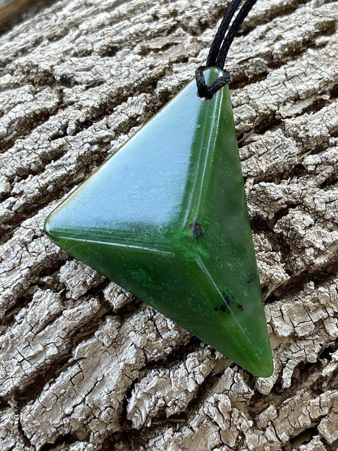 100% Natural New Zealand Kawakawa Greenstone Maori Pounamu Nephrite ...