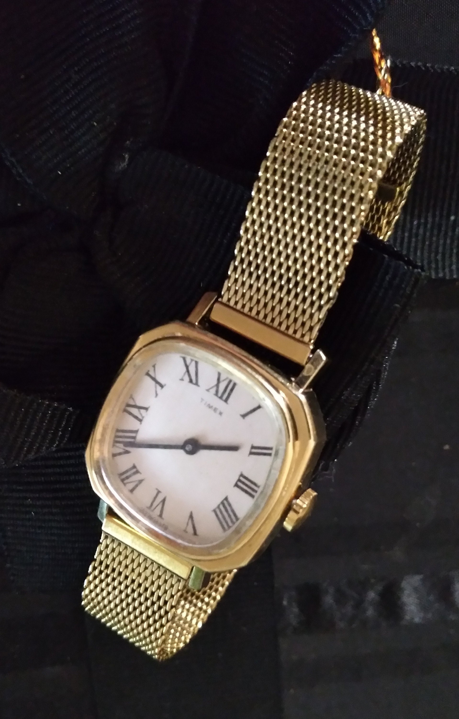 Vintage Timex Mechanical Watch for Ladies 70s Gold-tone Timex Watch - Etsy