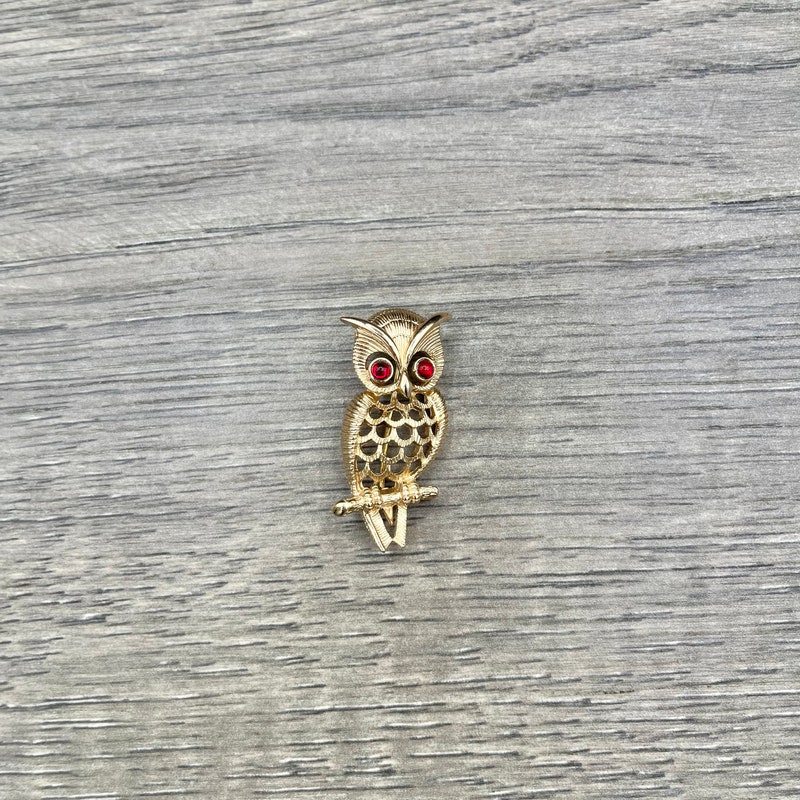 Avon Pin - Etsy