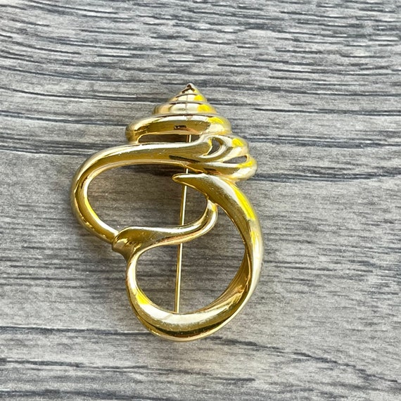 Vintage Conch Outline Gold Tone Brooch, Shell Pin, Su… - Gem