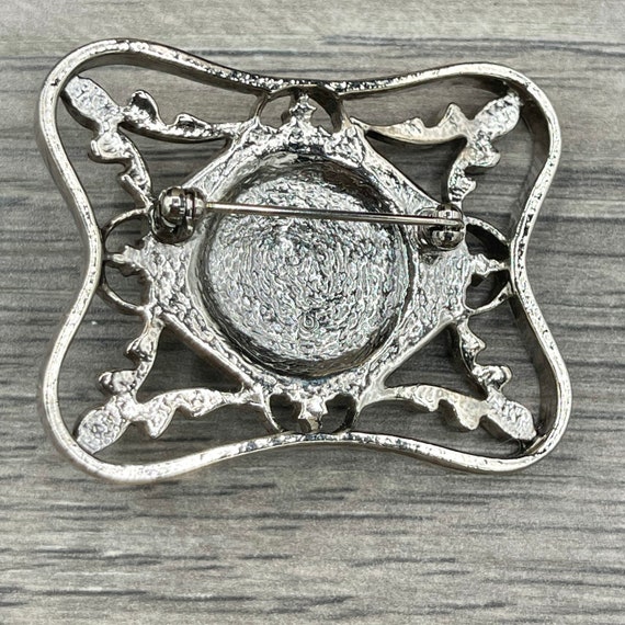 Vintage Avon “Bold and Classic” 1992 Purple Cabochon … - Gem