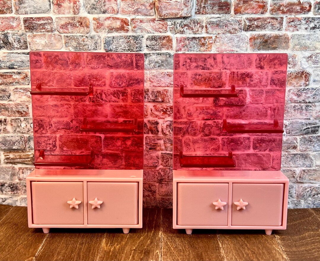 Set of 2 Vintage Lil’ Bratz Fashion Mall STRUT IT! Shoe Store Playset ...