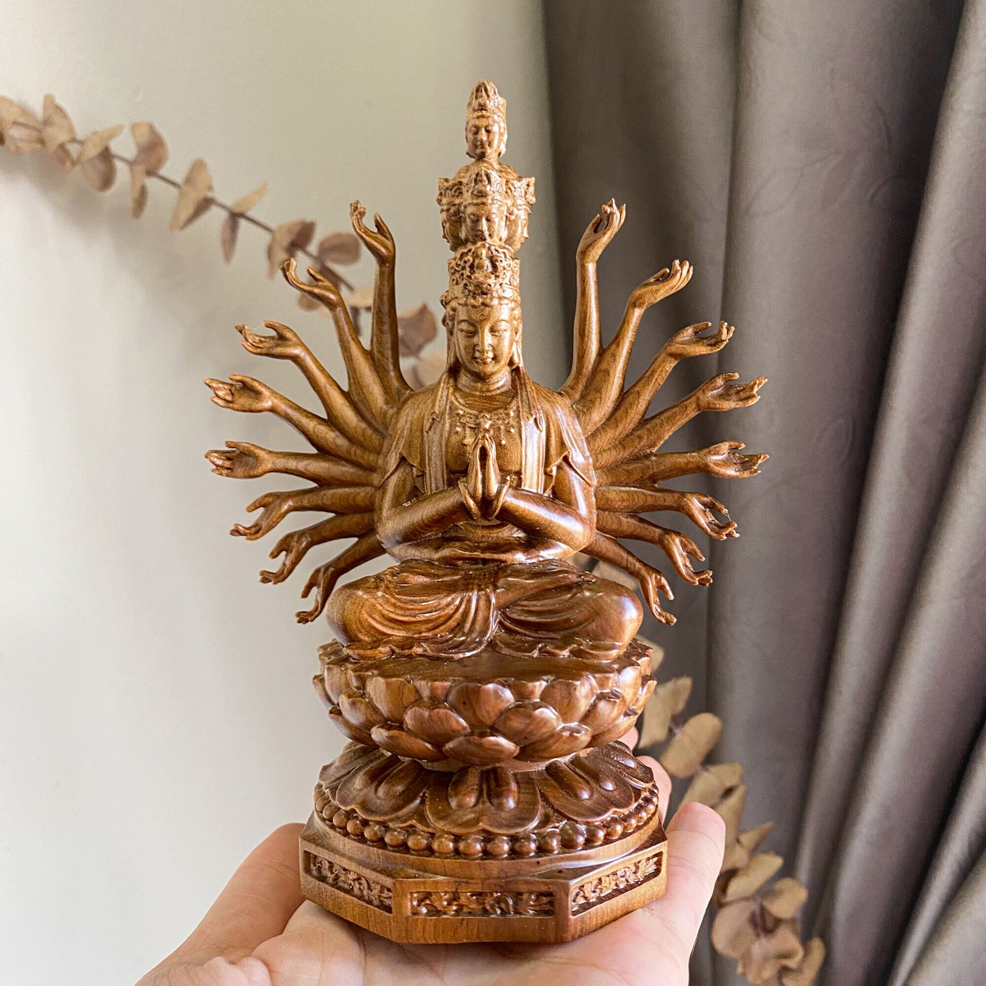 Guishan Guanyin Of The Thousand Hands And Eyes