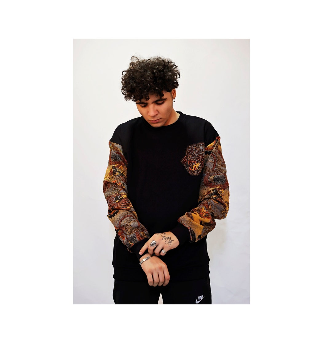 VG STREET Special Urban Design Embossed Sleeves Detail Streetwear Long ...