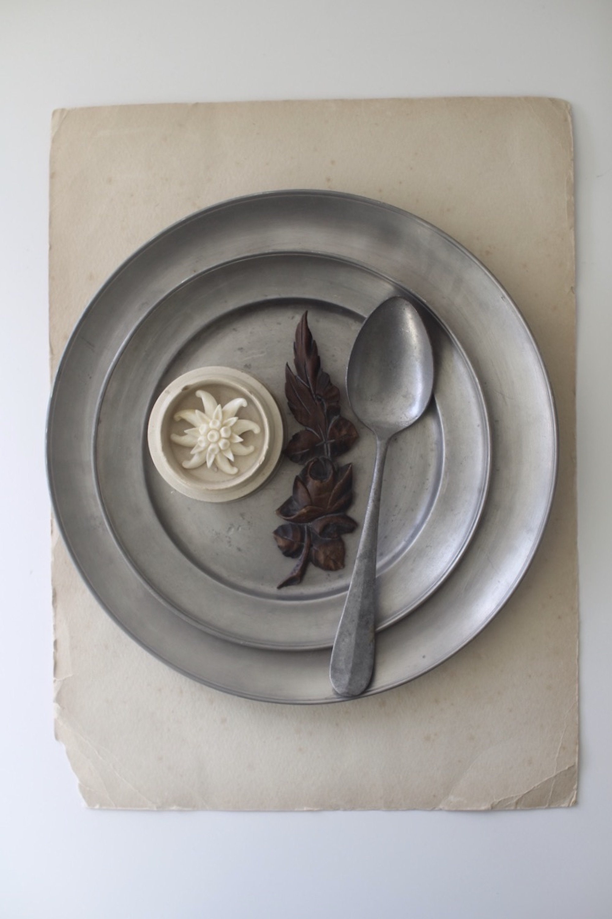 Set of 2 Antique Pewter Heavy Round Plates, Antique Round Pewter Tin ...