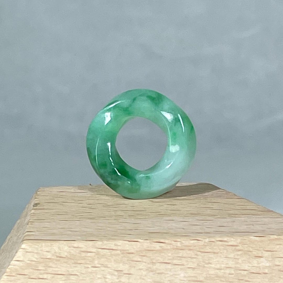 Real Green Jade Twisted Mobius Loop Necklace Jewelry: One of A Kind ...