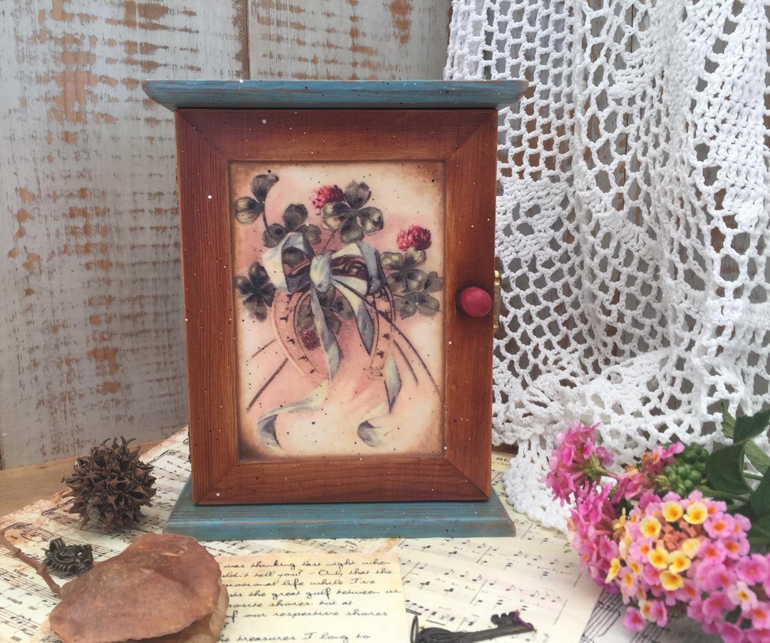 Wooden Key Box Pink Clover Bouquet Key Hanger Wall Hanging - Etsy