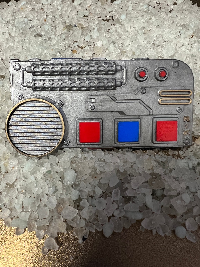 Rix VENT Model Comm Badge Pin Greeblie - Etsy