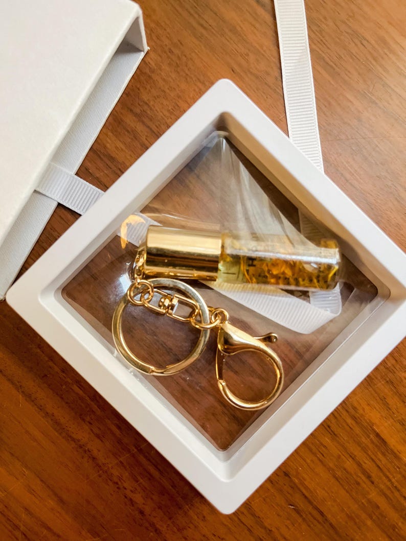 Portable Botanical Fragrance Oil Keychain Roller (5ml) – Many Scents to ...