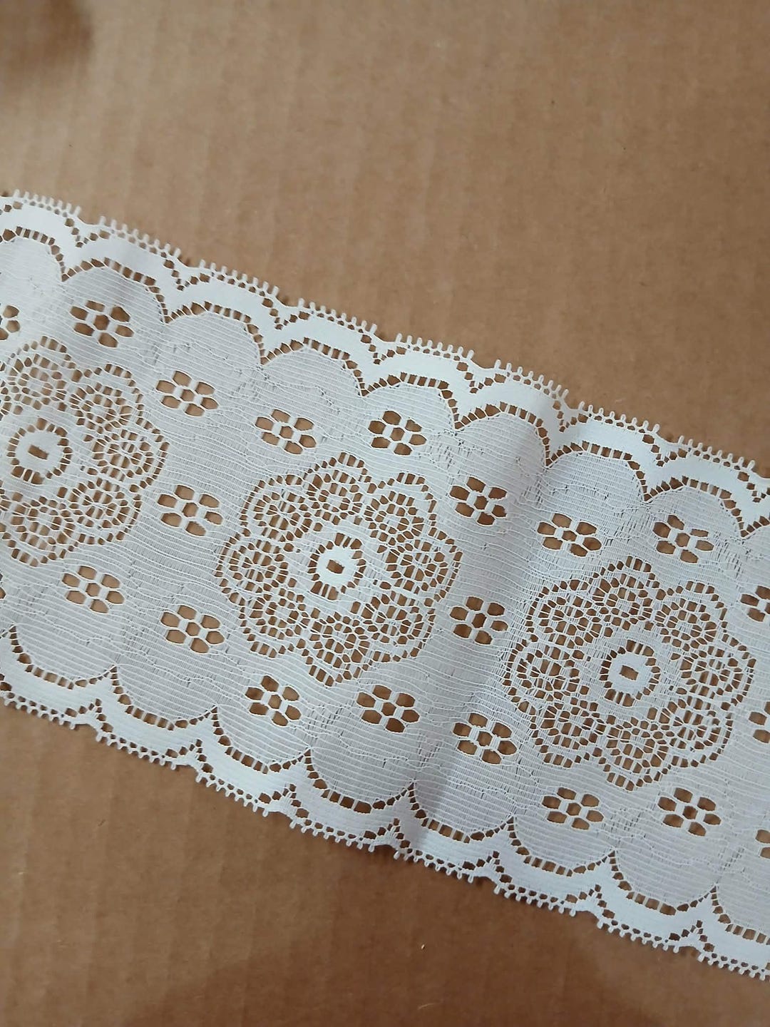 White Wide Lace Trim With Flowers 4 Inches 1 Yard - Etsy