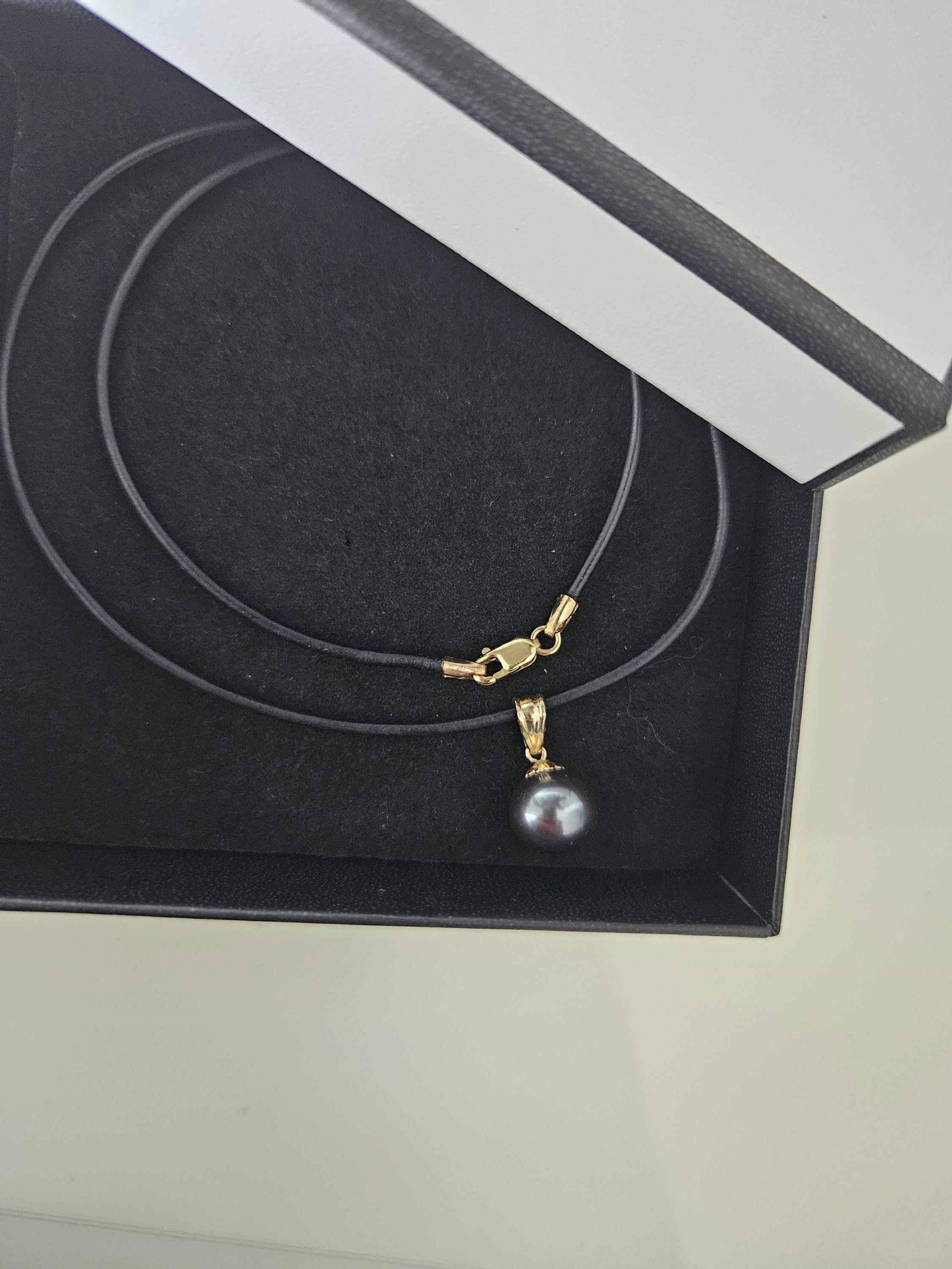 14k Solid Gold Fresh Water Pearl Pendant With Black 16 Inches Leather ...
