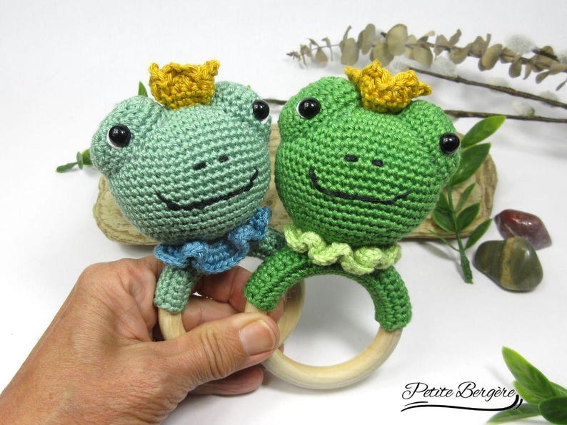 Crochet Frog Rattle Pattern, French/english Pdf Pattern, Frog Amigurumi ...