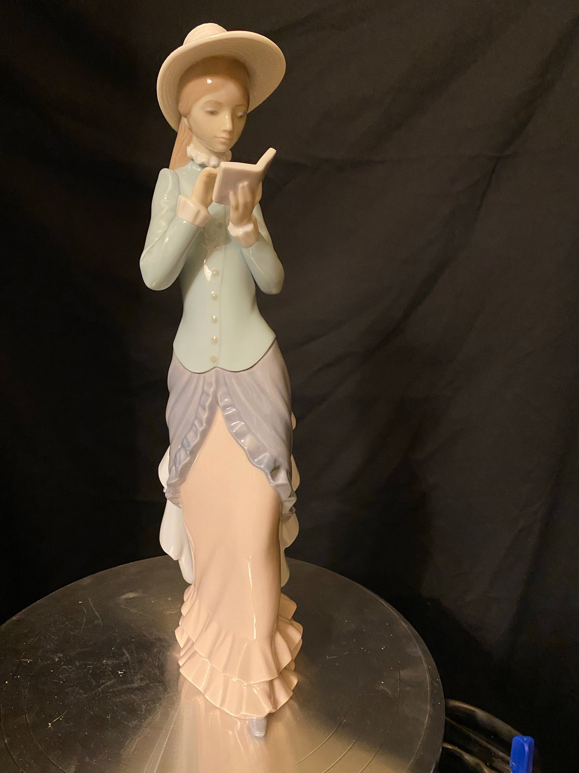 Vintage Lladro Figurine 5000 Lady Reading A Book 14 Handmade in Spain ...