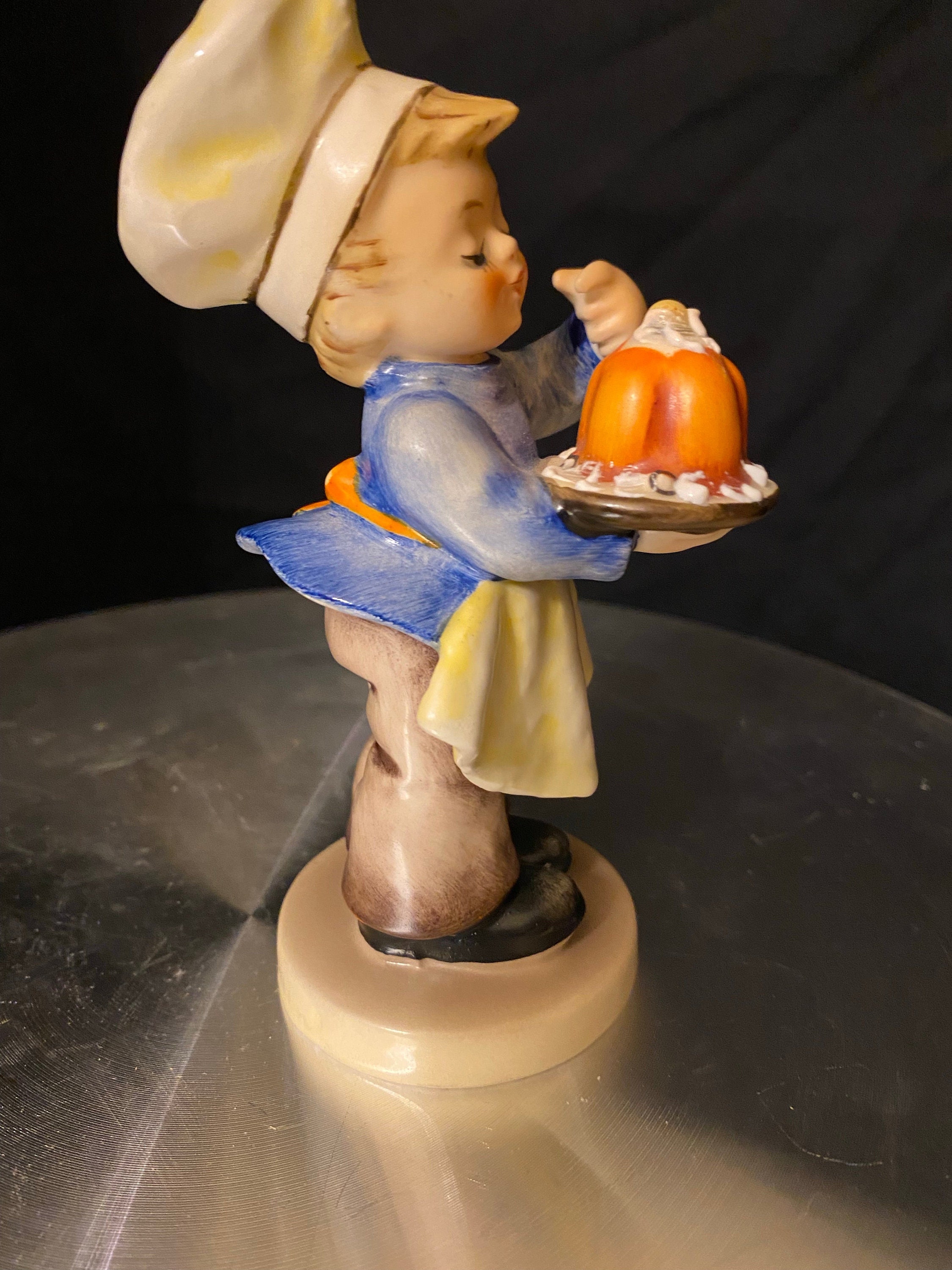 Vintage Goebel Hummel Figurines 128 Baker TMK 5 - Etsy