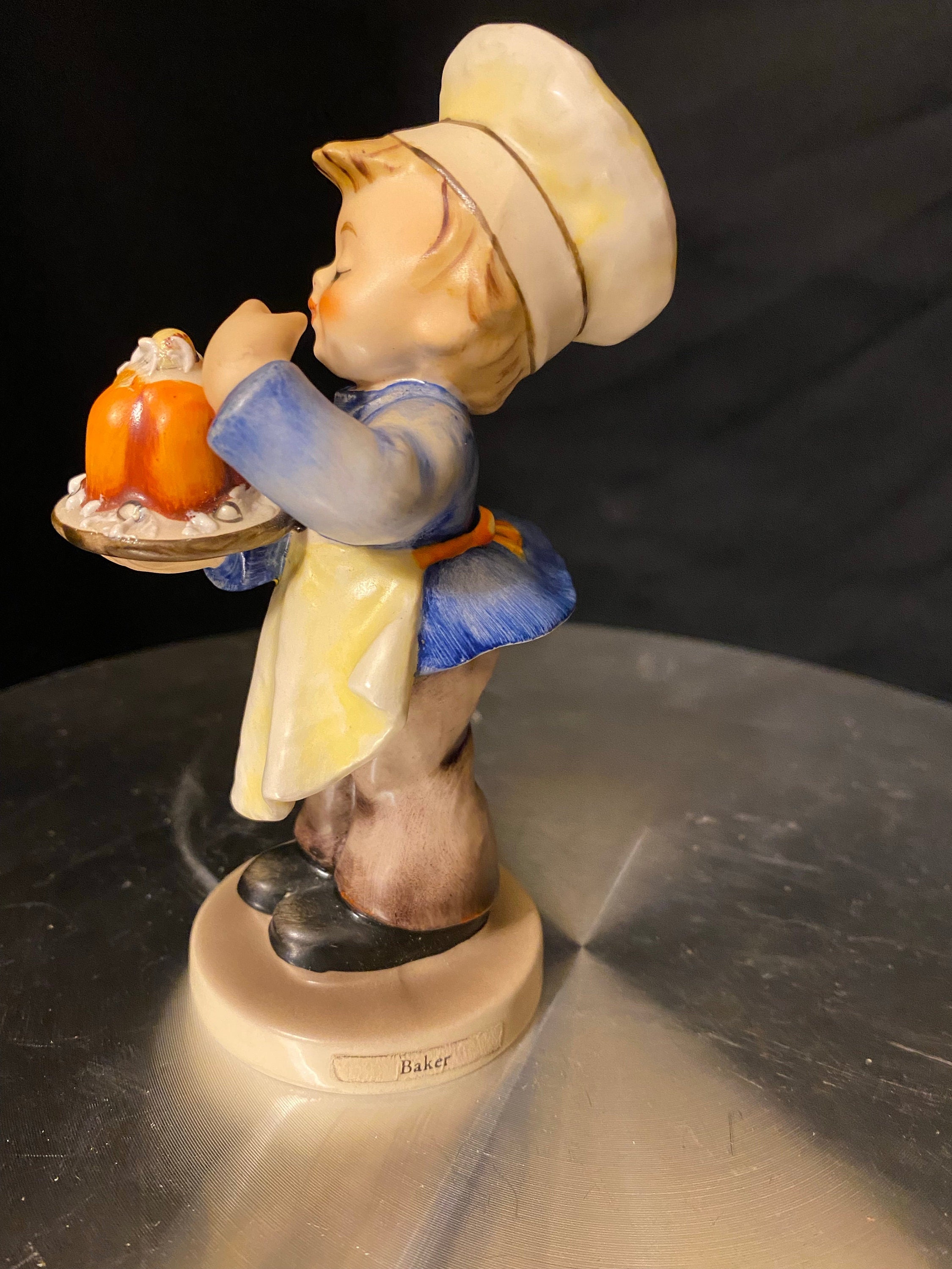 Vintage Goebel Hummel Figurines 128 Baker TMK 5 - Etsy