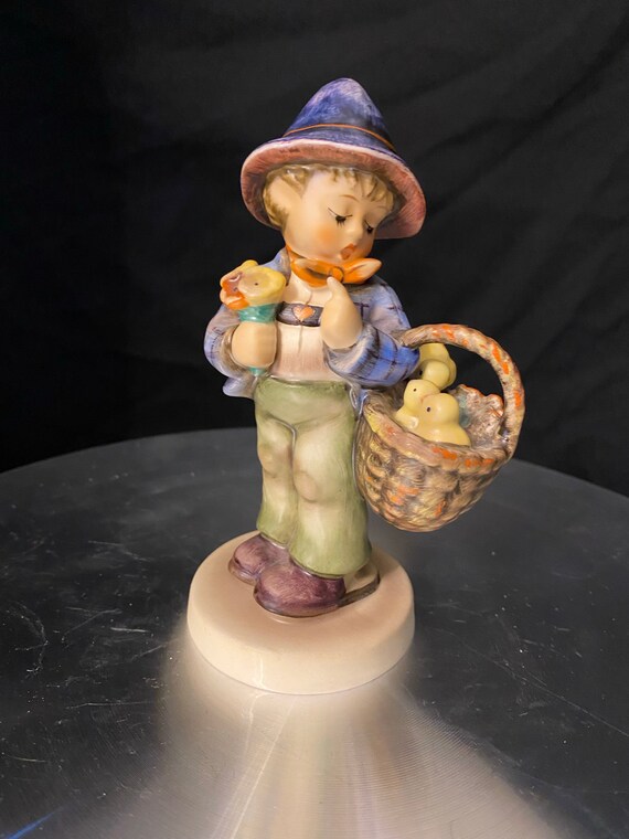 Vintage Goebel Hummel Figurines Number 378. Easter Greetings - Etsy