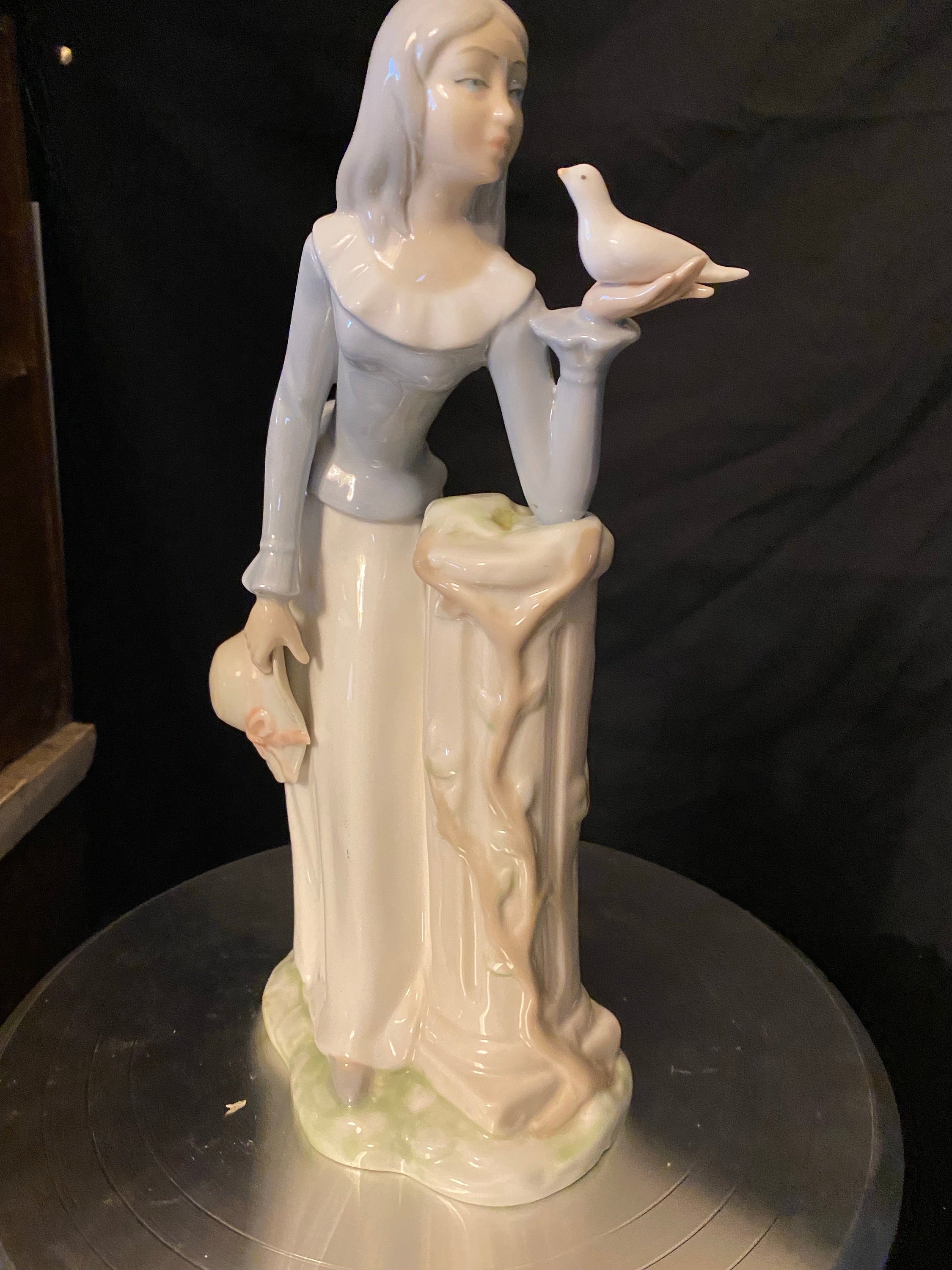 Lady & Bird Vintage Tengra Porcelain Figurine 12t , Hand Made in Spain ...