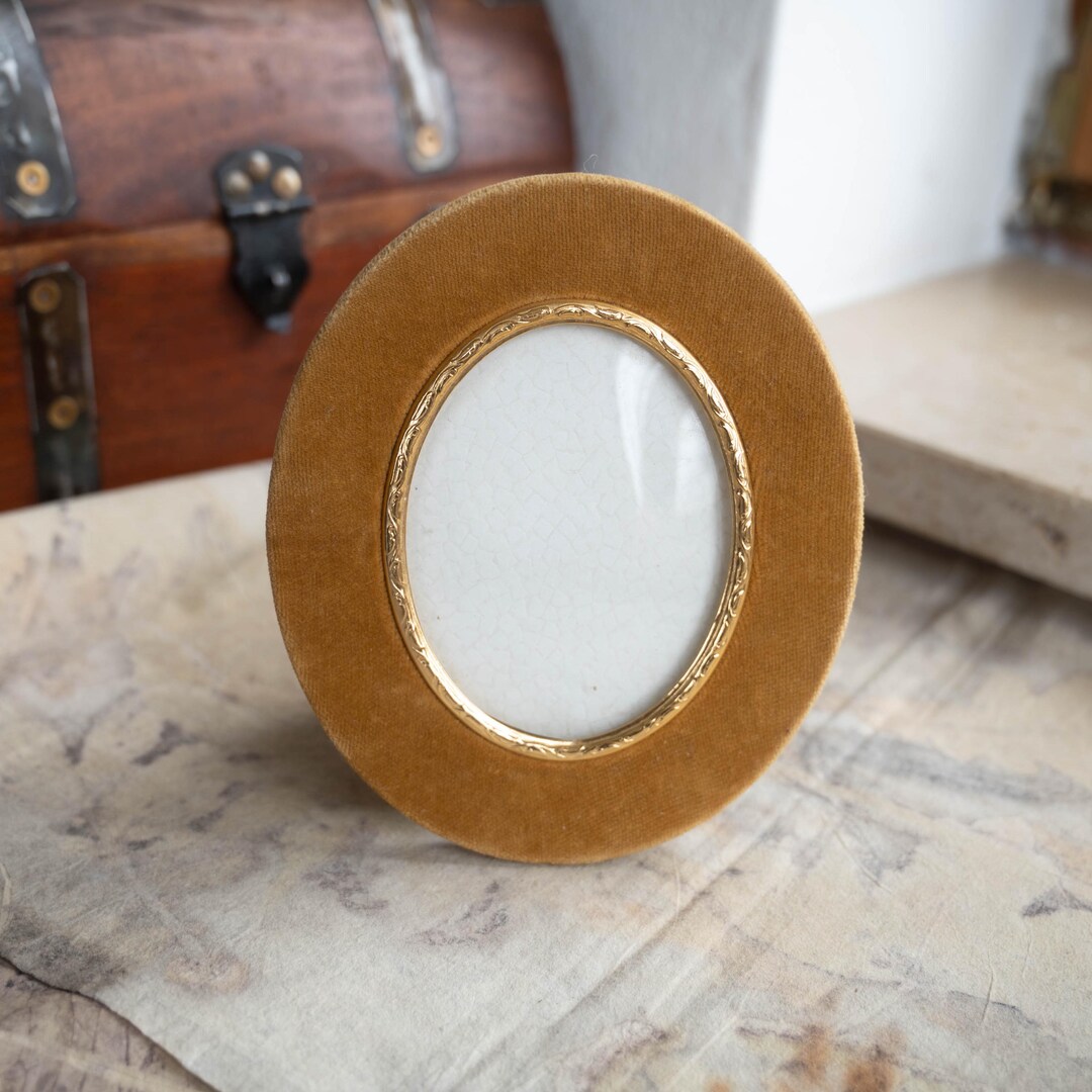 Convex Glass Frame Small Velvet Photo Frame Vintage Oval Wall Frame ...