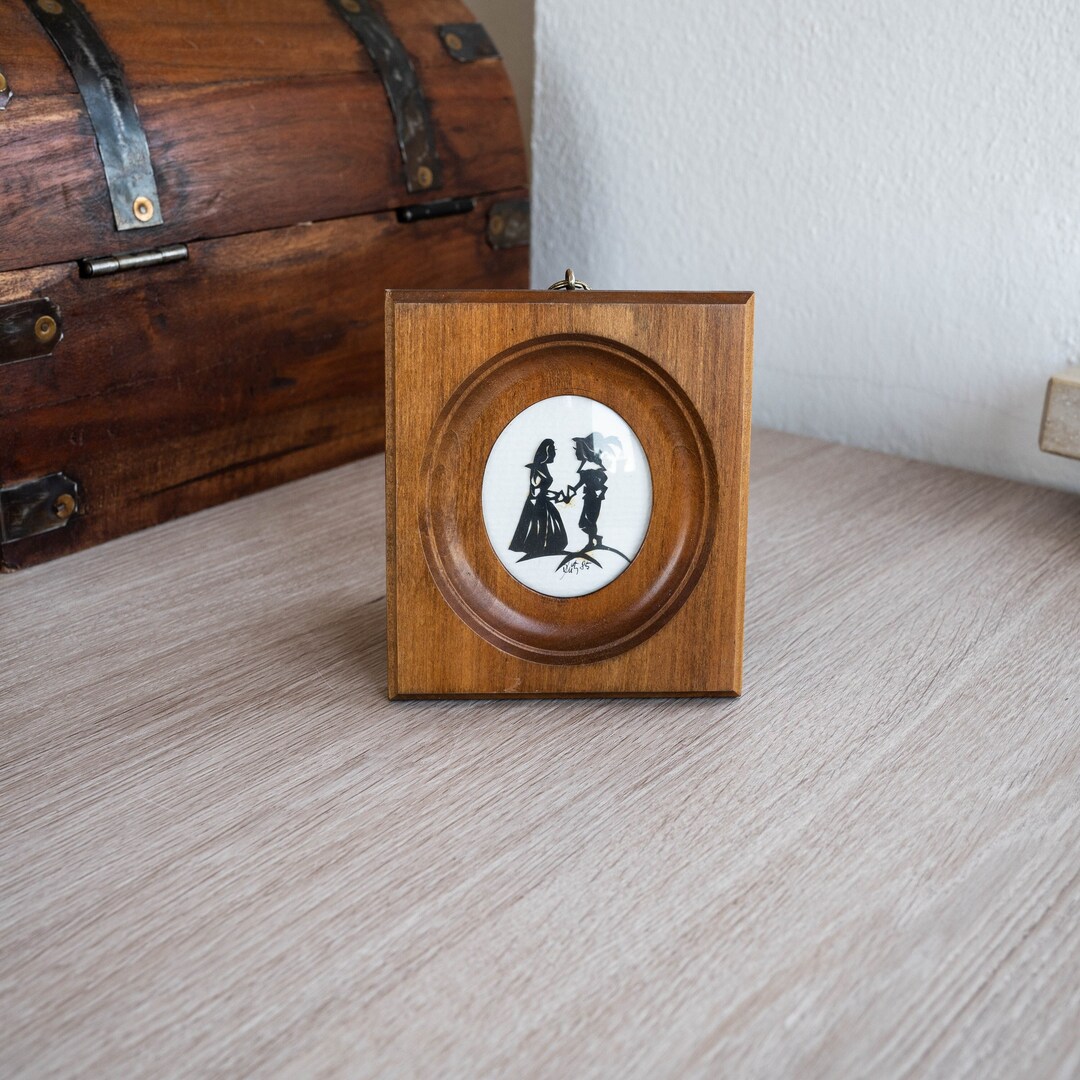 Elegant Antique Silhouette Wall Decor in Small Wood Frame With Convex ...