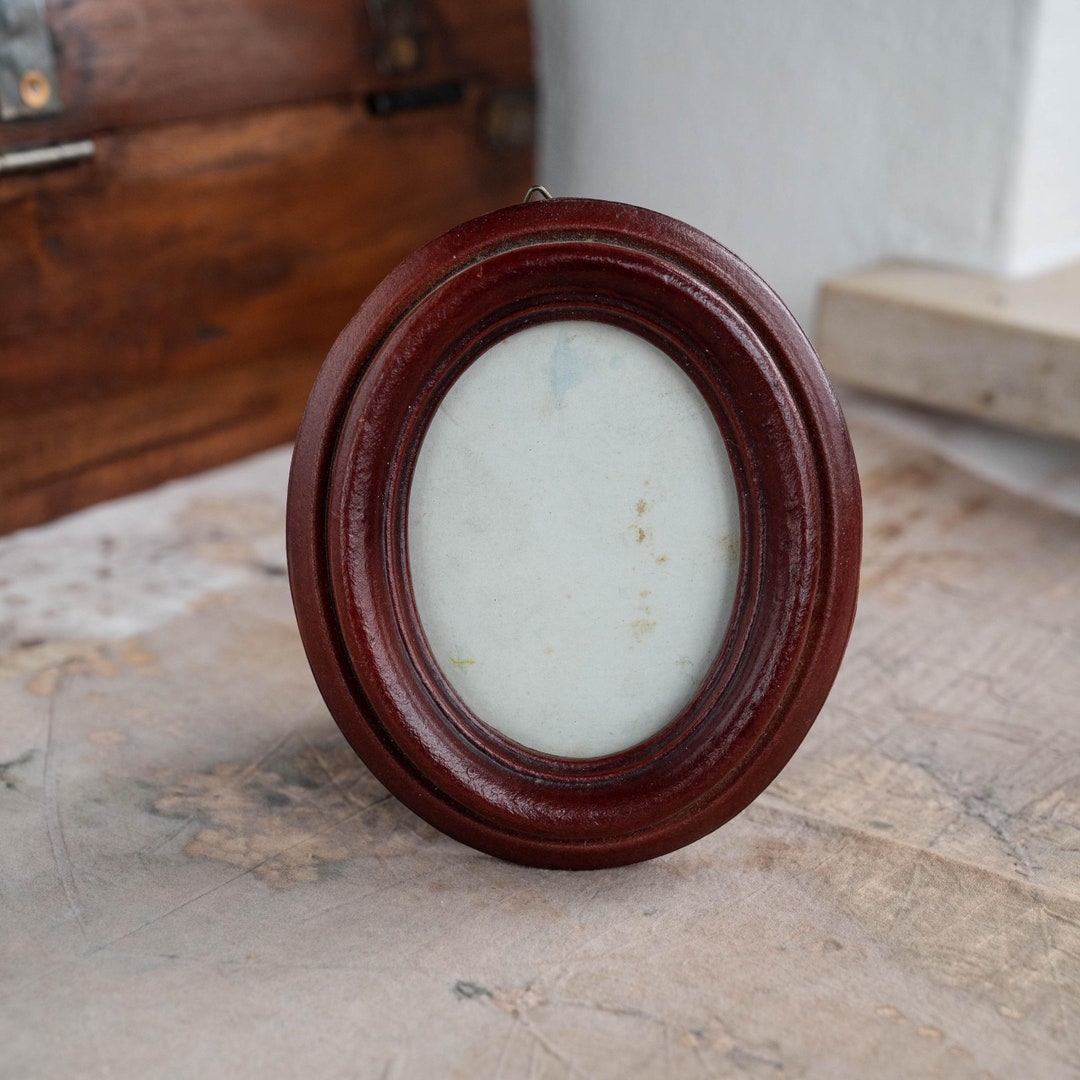 Small Oval Wall Frame Vintage Burgundy Wood Frame Dark Red Wall Photo ...