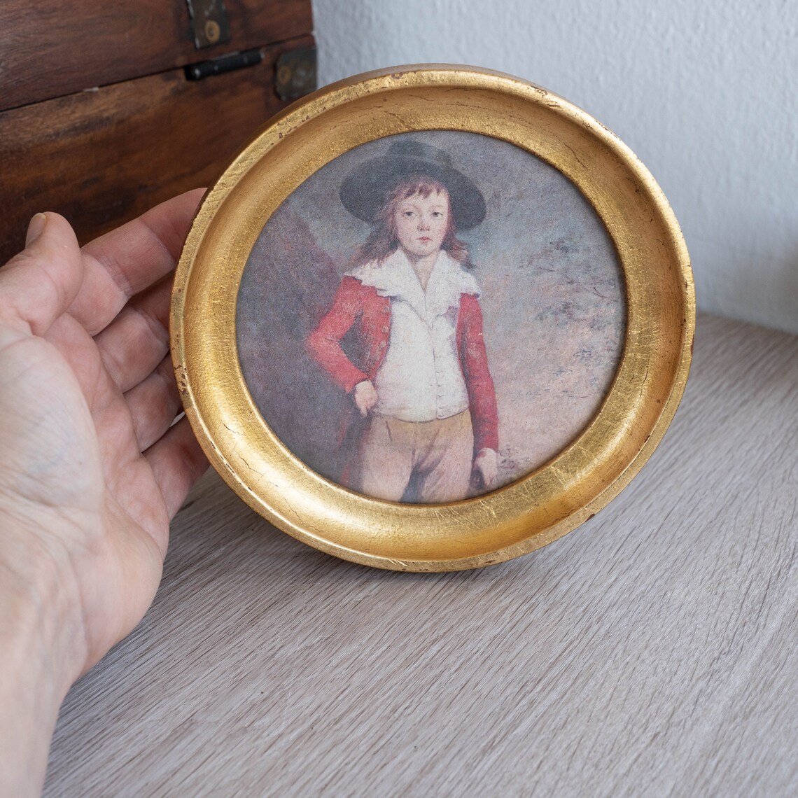 Round Gold Frame Vintage Wood Wall Picture Frame Gilded Wooden | Etsy