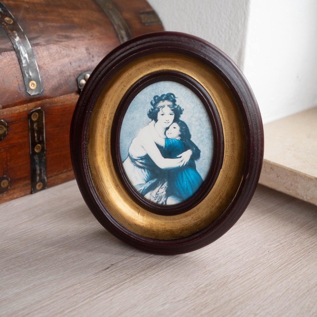 Oval Wall Frame - Vintage Gold Gilded Wood Photo Frame - Retro Wall ...