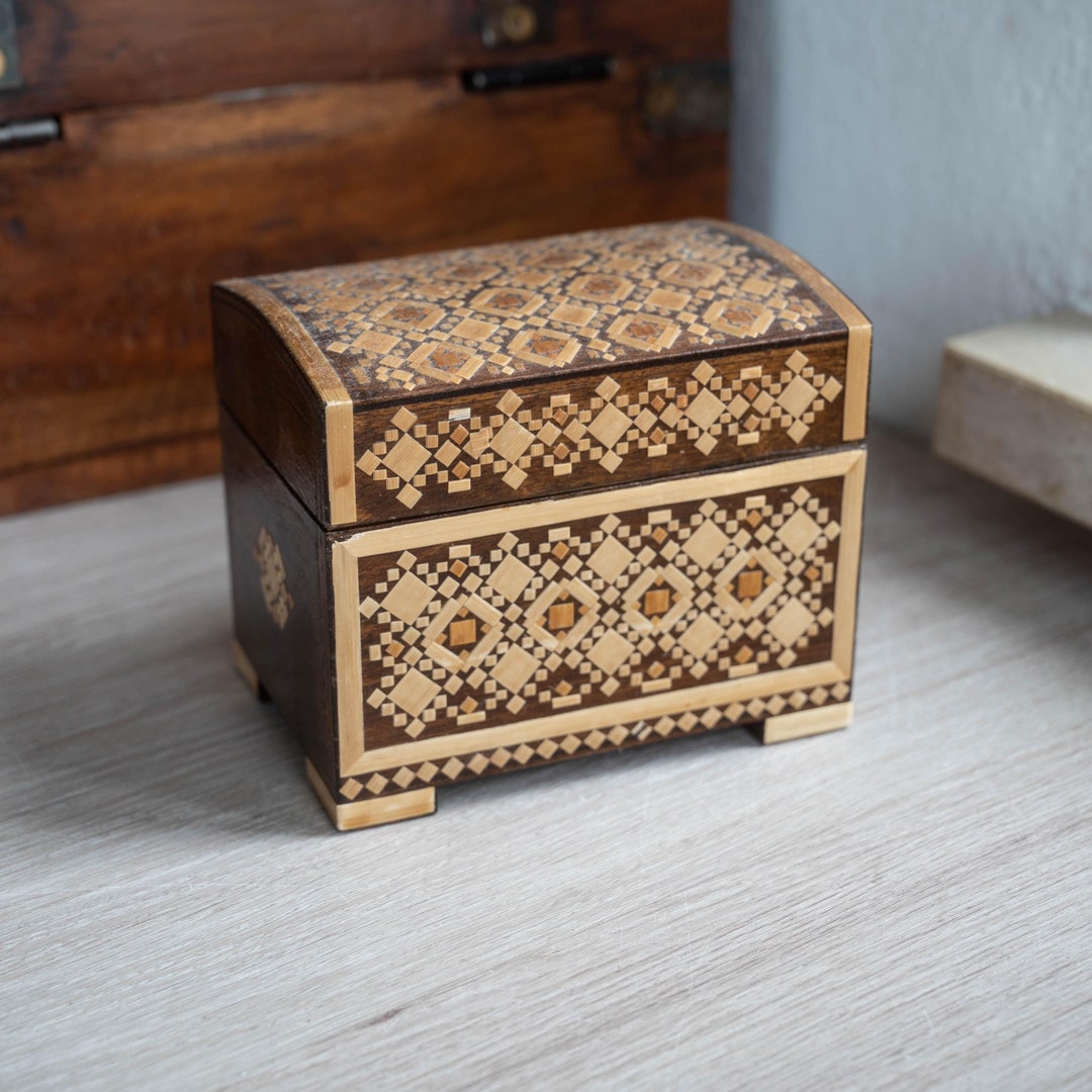 Vintage Wooden Inlay Box - Curved Lid Keepsake Chest - Small Jewelry Box With Legs - Geometric ...