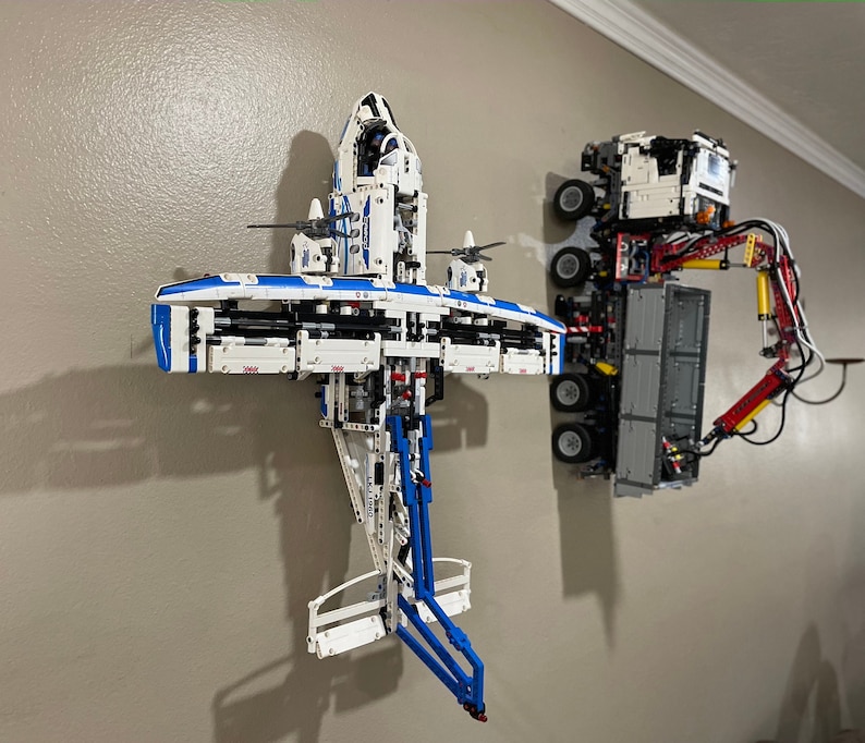 Vertical Wall Mount for LEGO® Technic 42025 Cargo Plane - Etsy