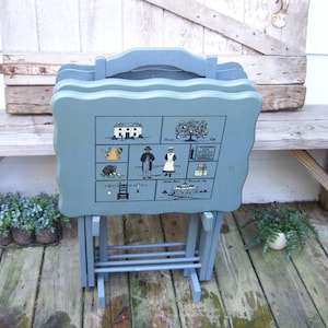 4 Blue Scheibe Wood TV Trays Colonial Heritage Hancock MA Theme Folding ...