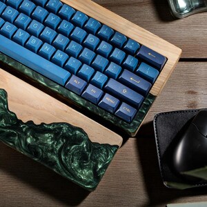 Wrist Rest Resin, Keyboard Wrist Rest, Green Resin Wrist Rest, Wooden ...