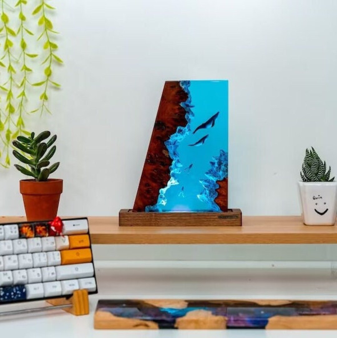 POLYGON DEEP Whale Sea, Table Lamp, Custom Night Light, Epoxy Lamp ...
